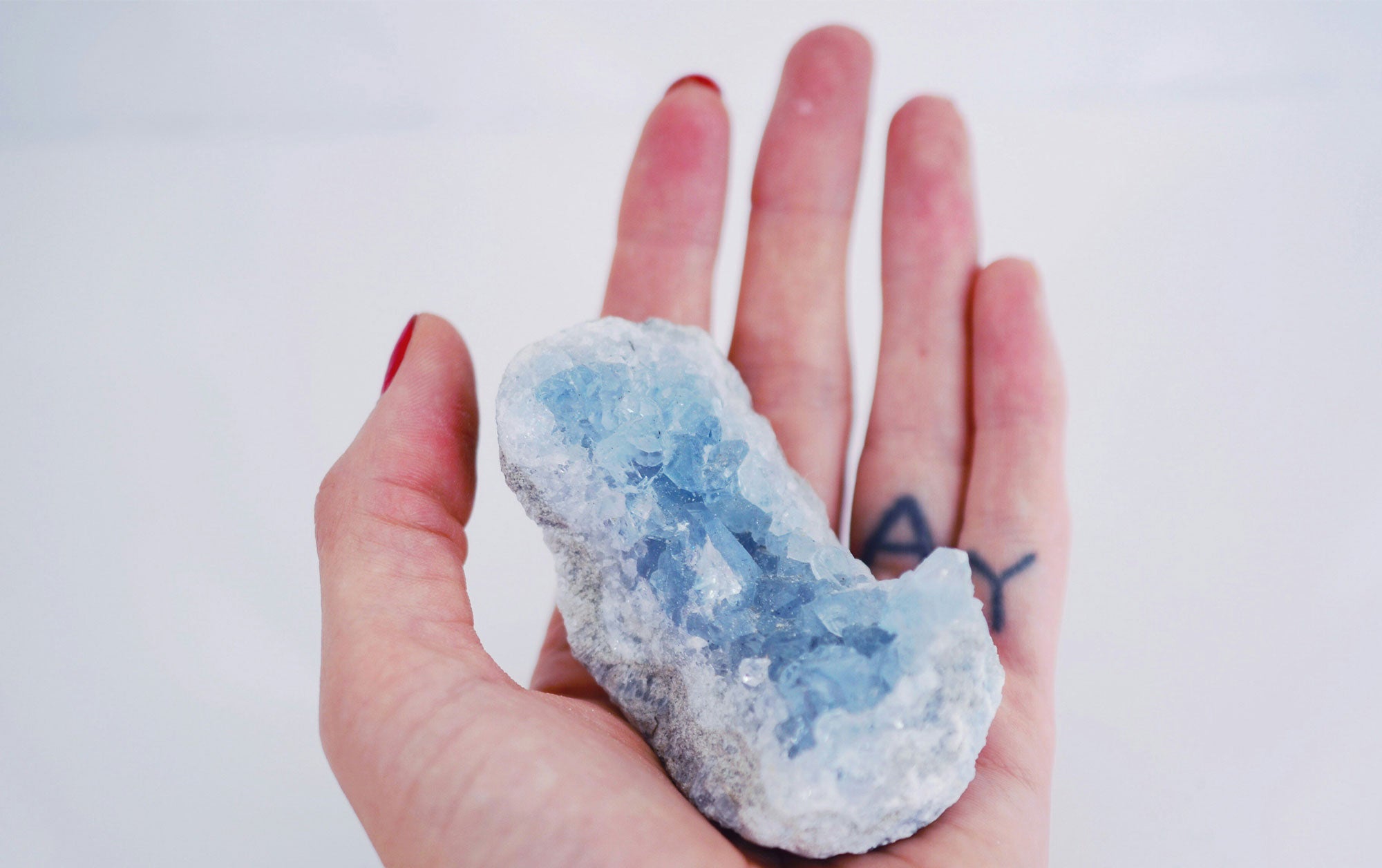 Natural Crystal Clusters & Raw | Add Harmony & Energy Healing to You